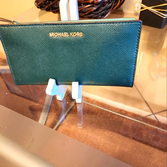 Michael Kors | Bags | Low Start Michael Kors Wallet Green Like New ...